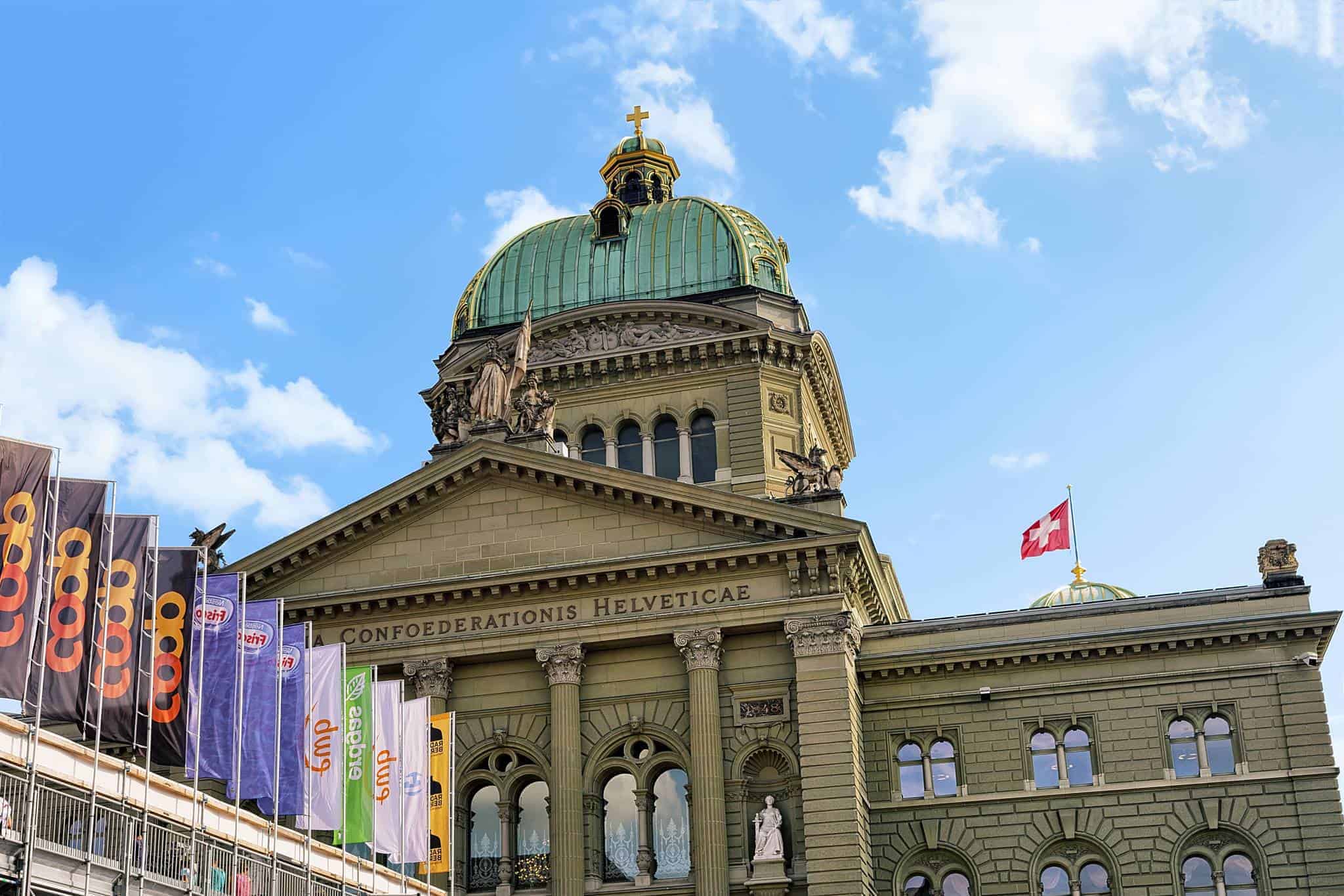 Swiss Government Says It's 'Swiftly' Developing Digital | Bits n Coins