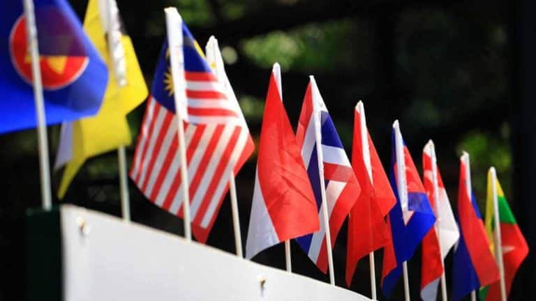 ASEAN Countries Take Steps to Reduce Reliance on US Dollar for Trade ...